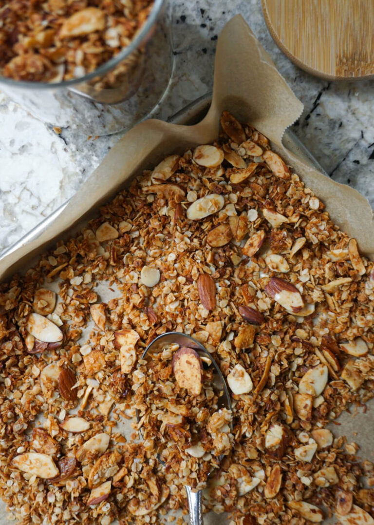 Easy 5-Ingredient Granola - Boo Boo's Bakery