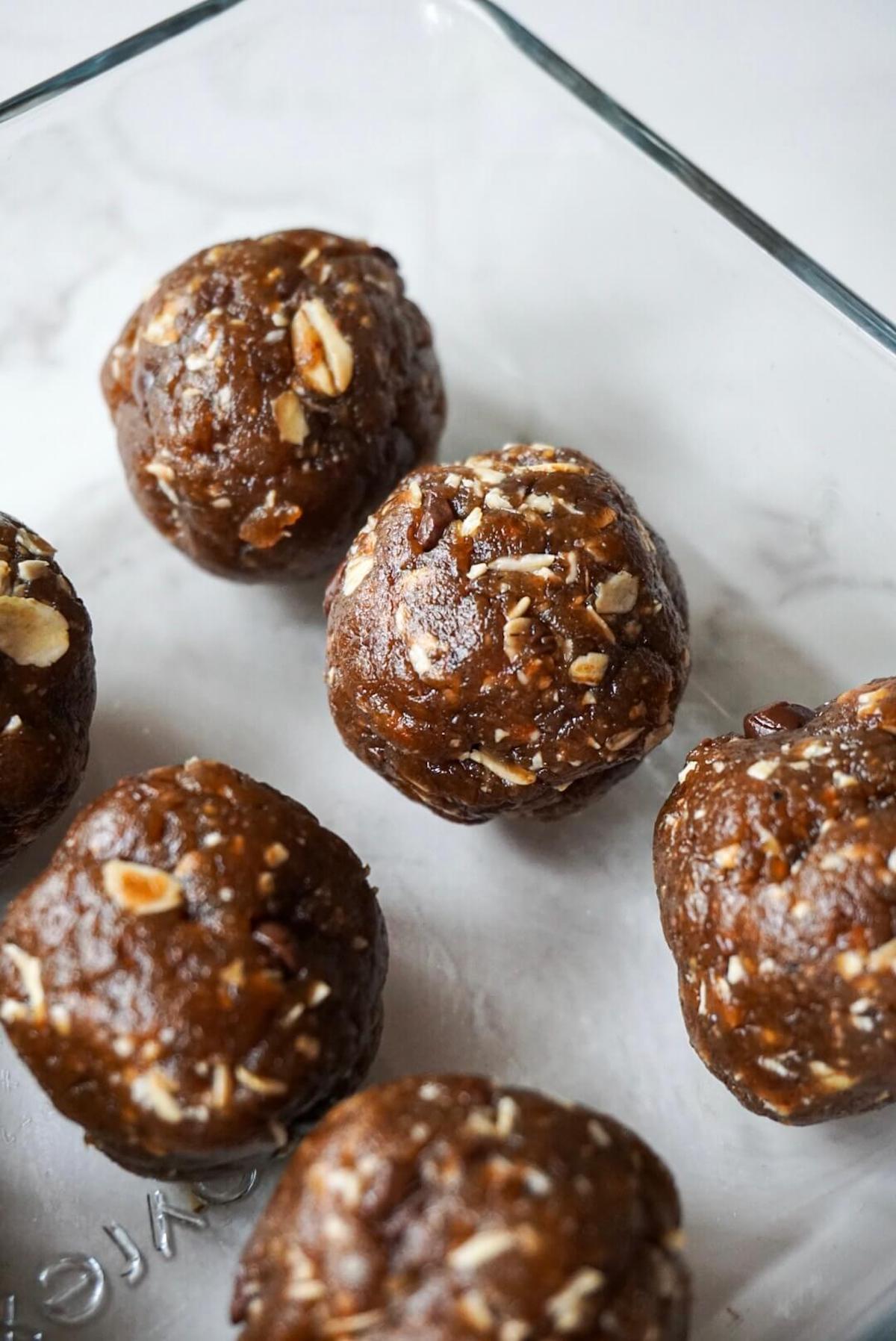 Peanut Butter Date Energy Balls - Boo Boo's Bakery