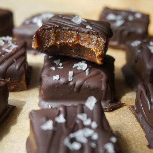Chocolate Date Caramels (5 ingredients) | Boo Boo's Bakery
