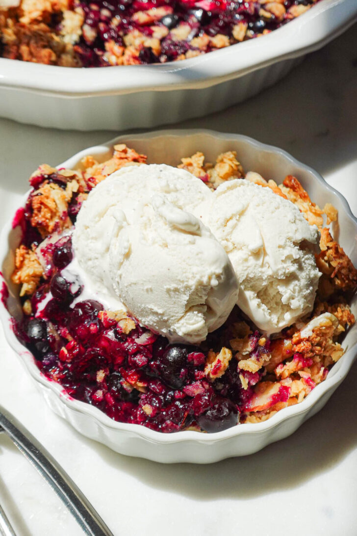 Healthy Blueberry Crisp | Boo Boo's Bakery